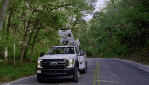 What is a Bucket Truck? Understanding Its Uses and Benefits - Versalift US